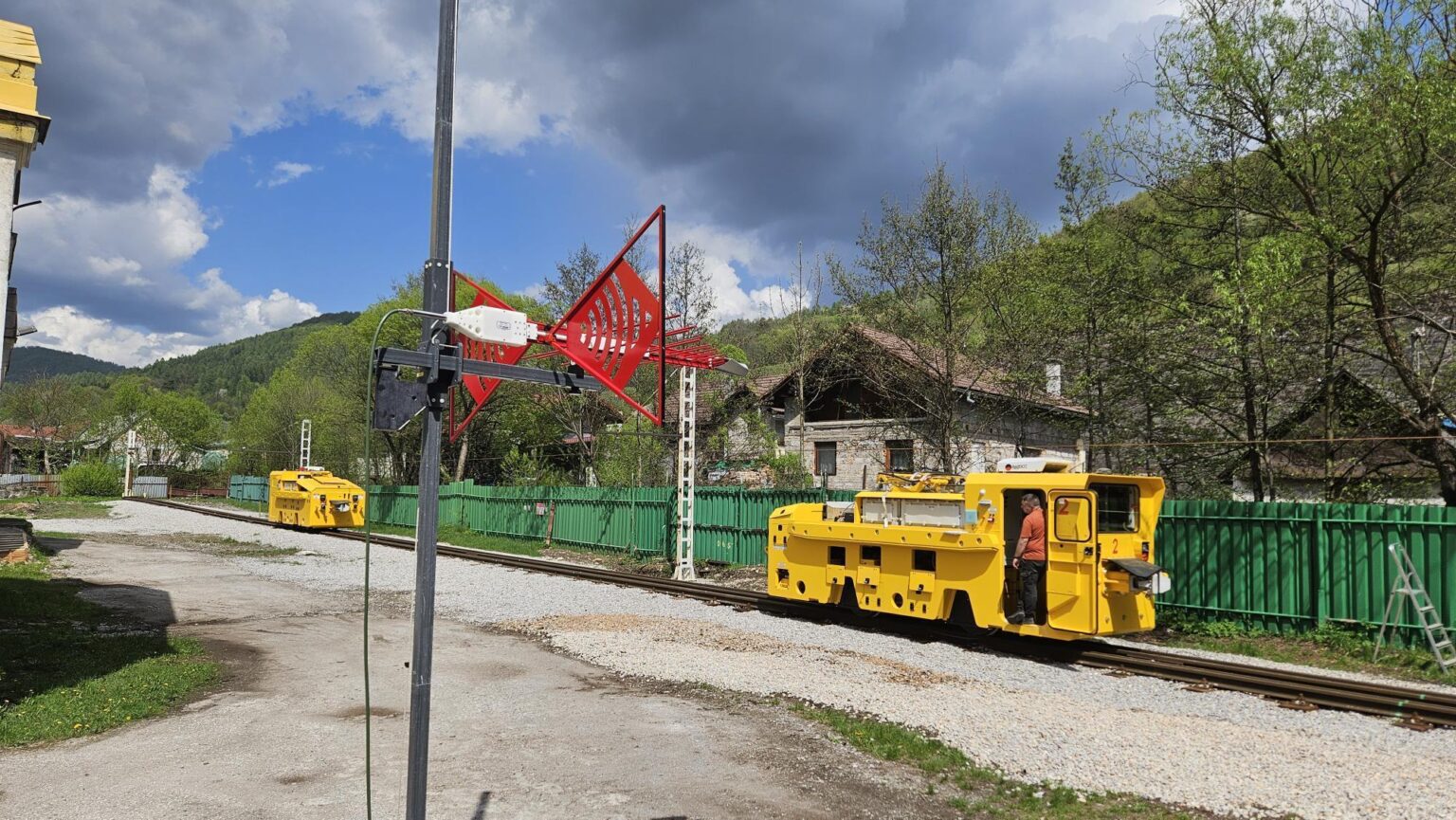 Support to build their own TCMS applications